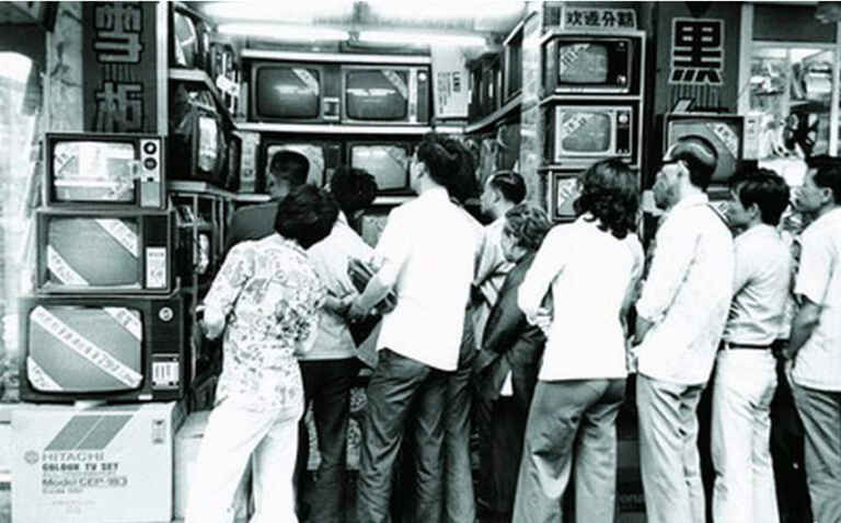 » Why the LED Open-Closed screen display will replace traditional ...